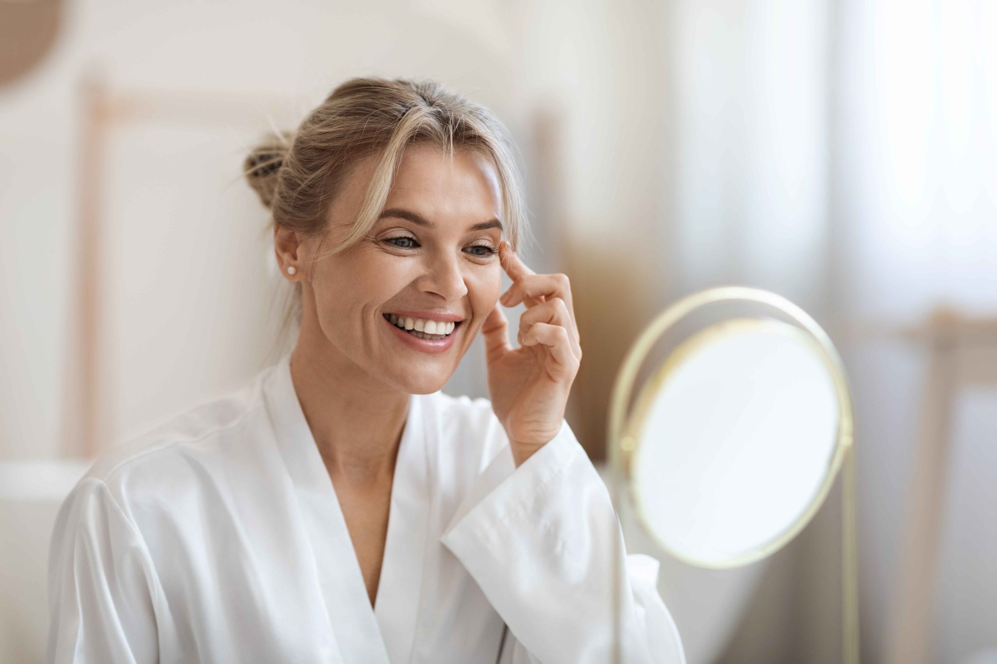 How to Apply Eye Cream Correctly for Stunning Results - OnSkin