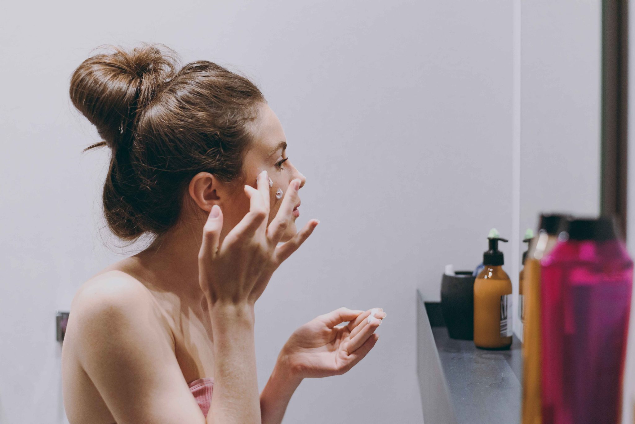 Should I Pop My Pimple? These 3 Key Points Can Help You Decide