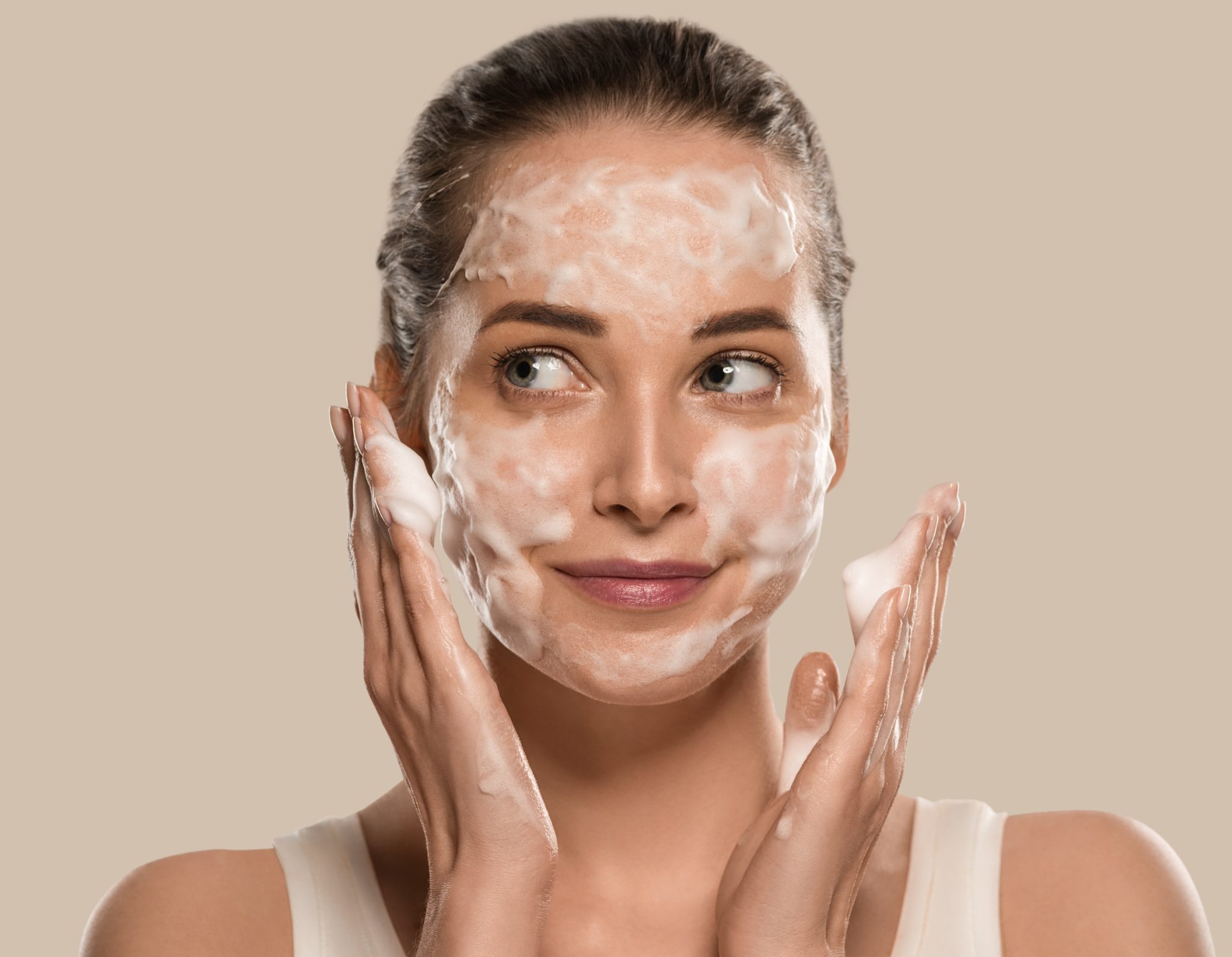 How to Wash Your Face like a Pro: 6 Dos and 4 Don'ts